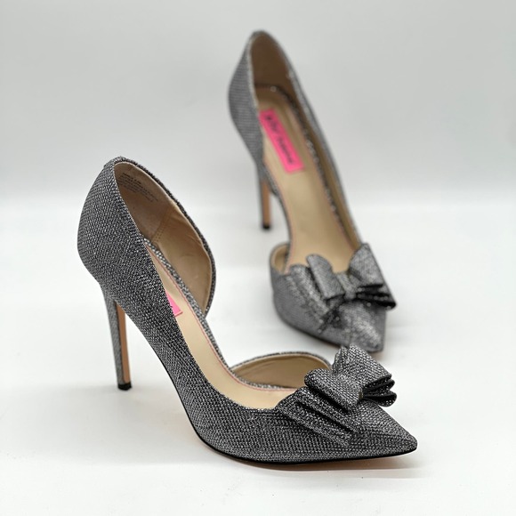 Betsey Johnson | Shoes | Betsey Johnson Prince Dorsay Bow Pumps Womens ...